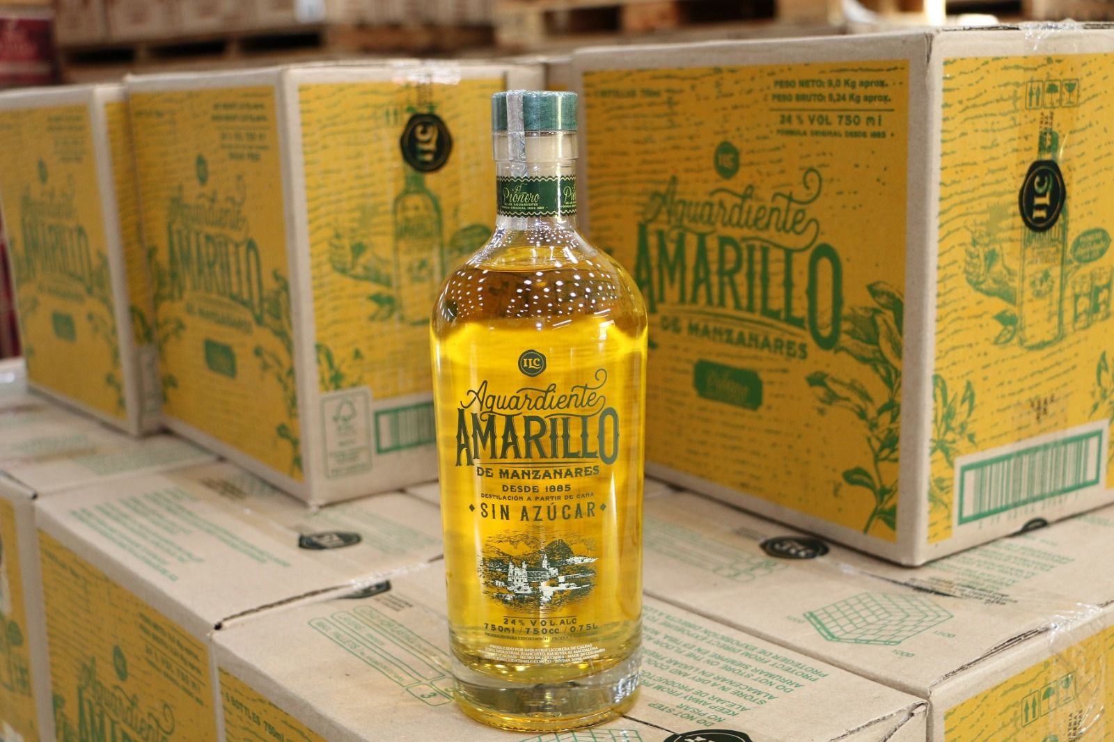 El Aguardiente Amarillo llega a Ecuador - La Veintitrés