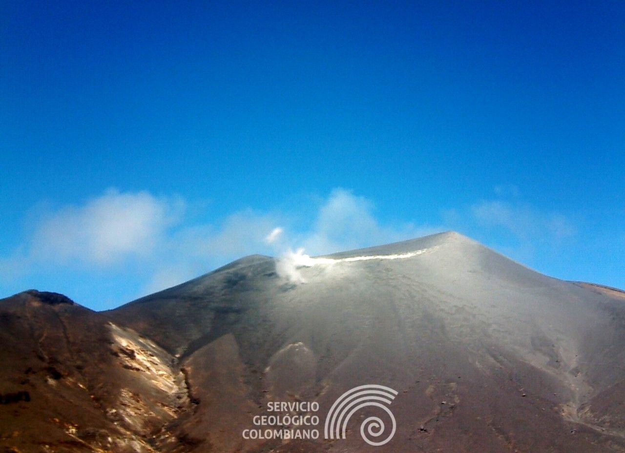 Volcán Puracé completa ya 40 días en alerta naranja y por ahora ...
