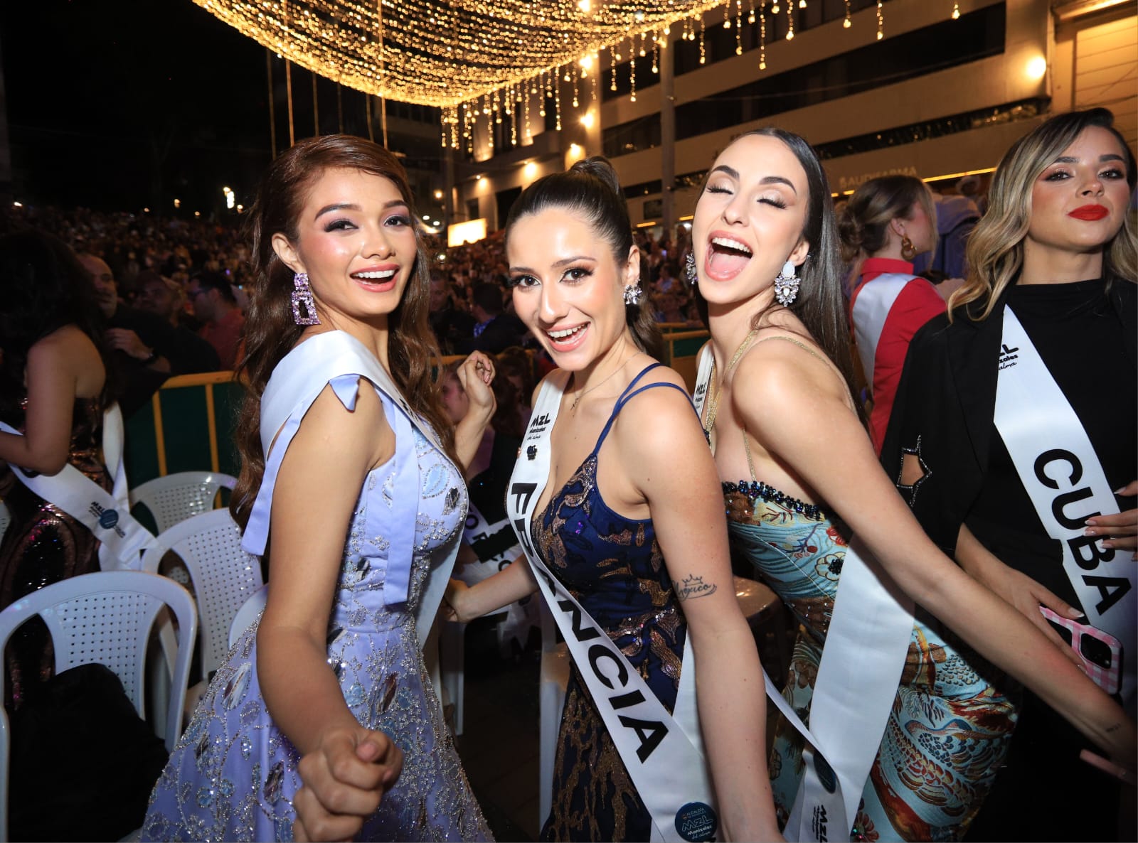Desfile en traje de baño: la prueba de fuego de hoy para las candidatas ...
