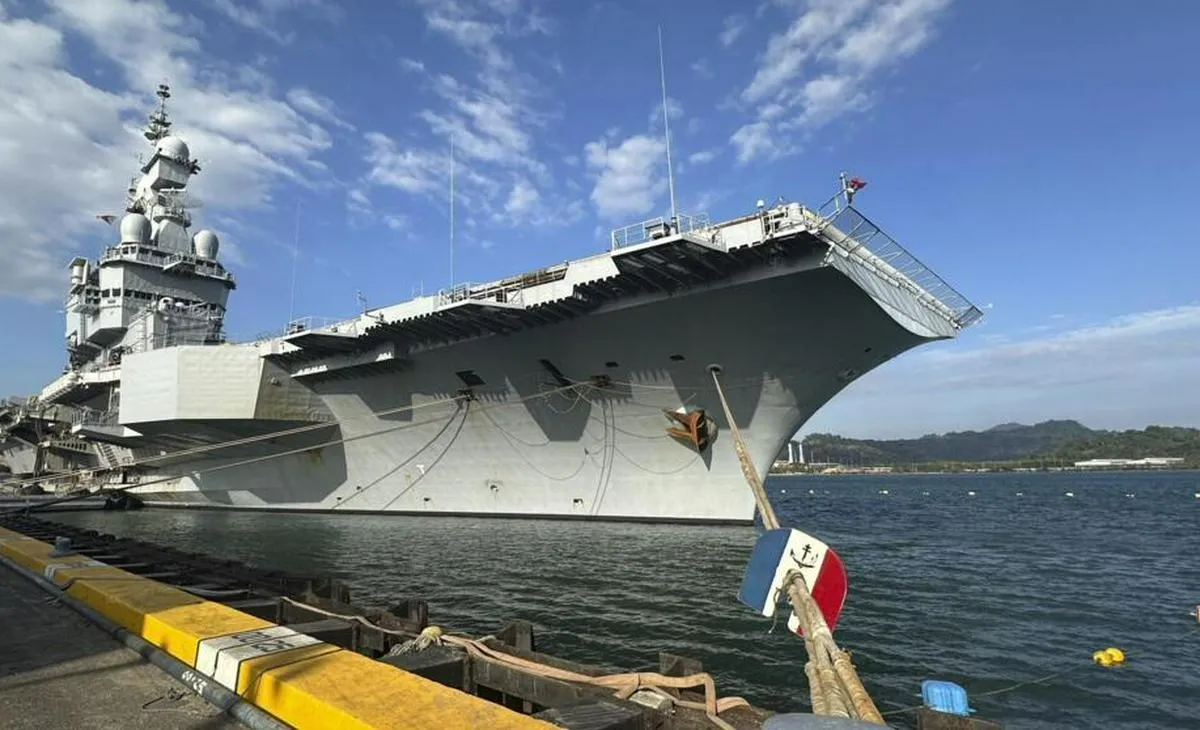 Francia inicia la construcción de un portaaviones que sustituirá al ...